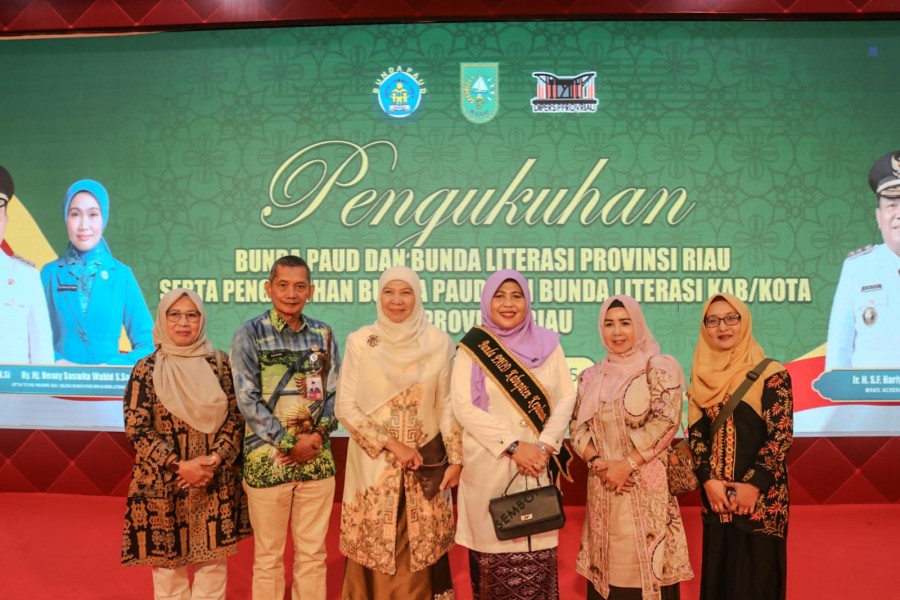 Hj. Ismiatun Dilantik sebagai Bunda PAUD dan Literasi Kepulauan Meranti