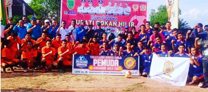 Bupati Afrizal Sintong Resmi Tutup Turnamen Sepak Bola Lenggadai Hulu Cup