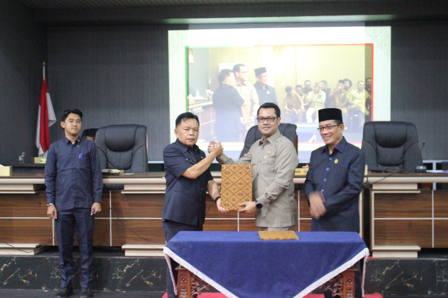 DPRD Meranti Gelar Rapat Paripurna Laporan Bapemperda dan Pengambilan Keputusan Promperda 2024